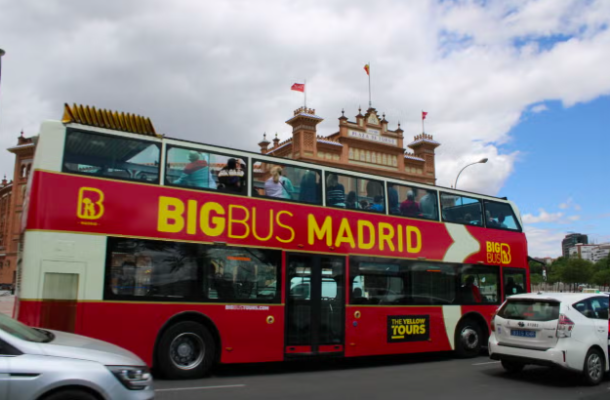 Bus touristique à Madrid : explorez la capitale autrement