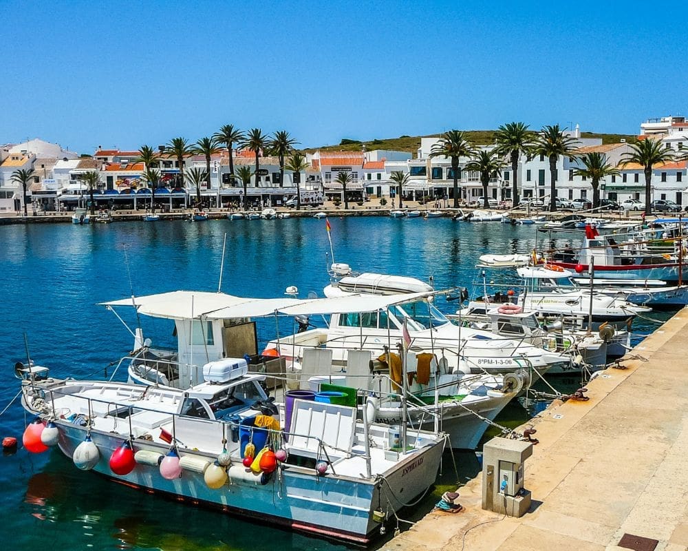 Visiter Fornells à Minorque : un joli village de pêcheurs.
